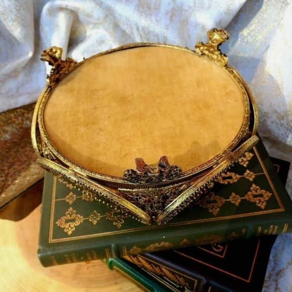Guildcrest | Accents | Vintage Guildcrest 24kt Goldplated Ormolu Amber ...